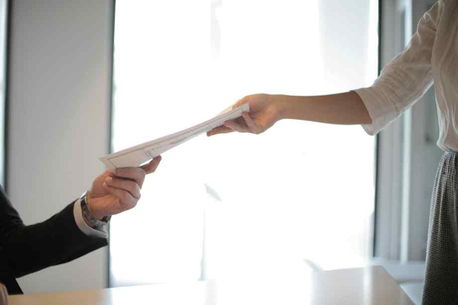 Carte d’identité perdue ou volée : que faire immédiatement ? - mairie72.fr
